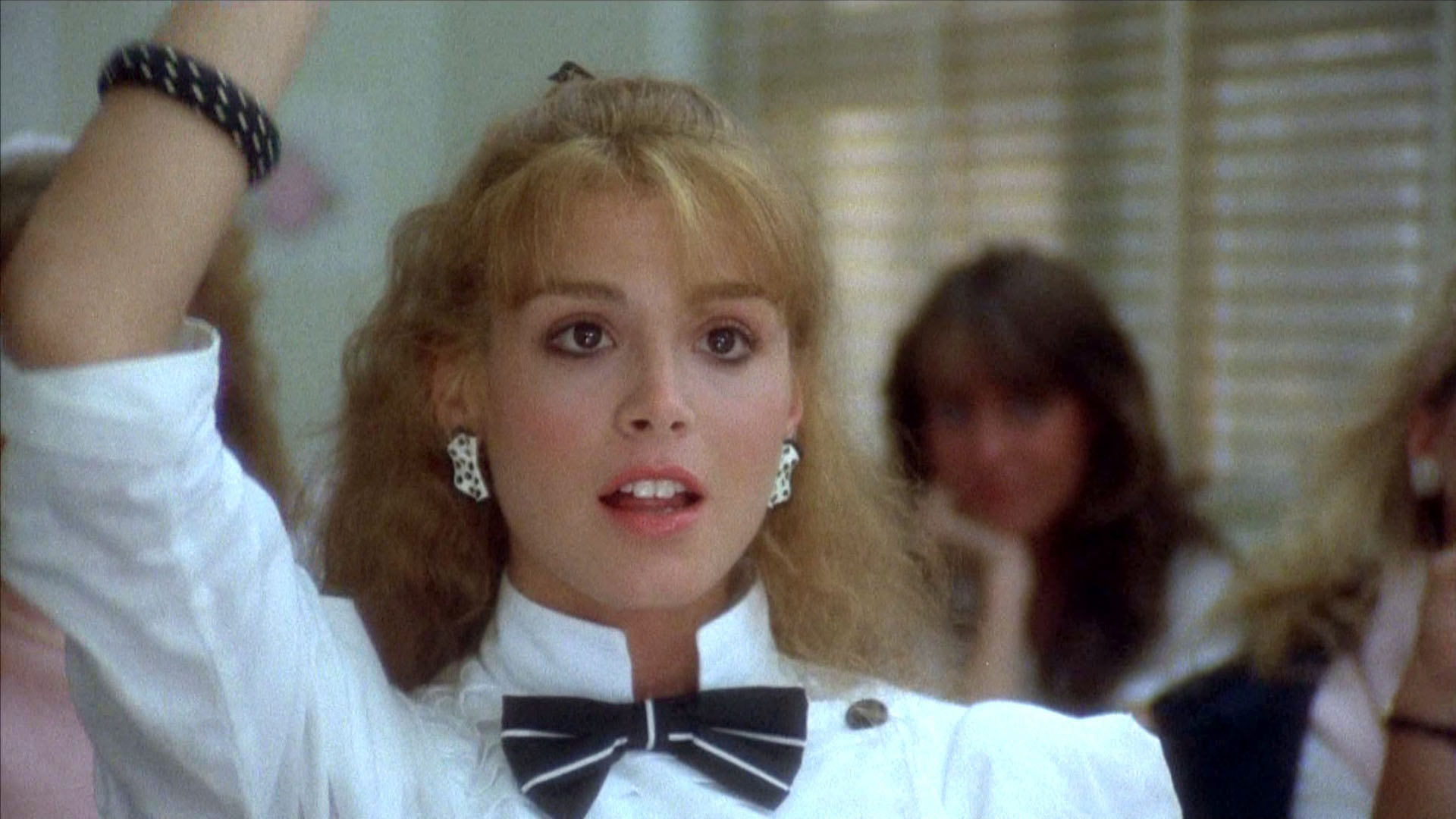 Betsy Russell: From ’80s Bombshell to Horror Icon – Poché Pictures